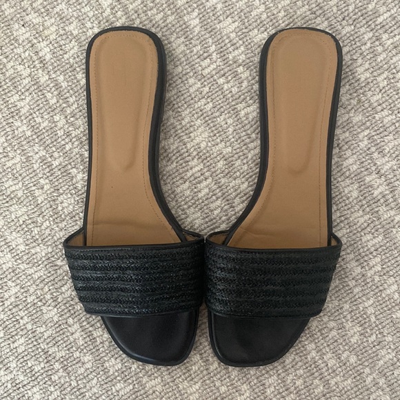 Flattered | Shoes | Flattered Black Raffia Sandals | Poshmark